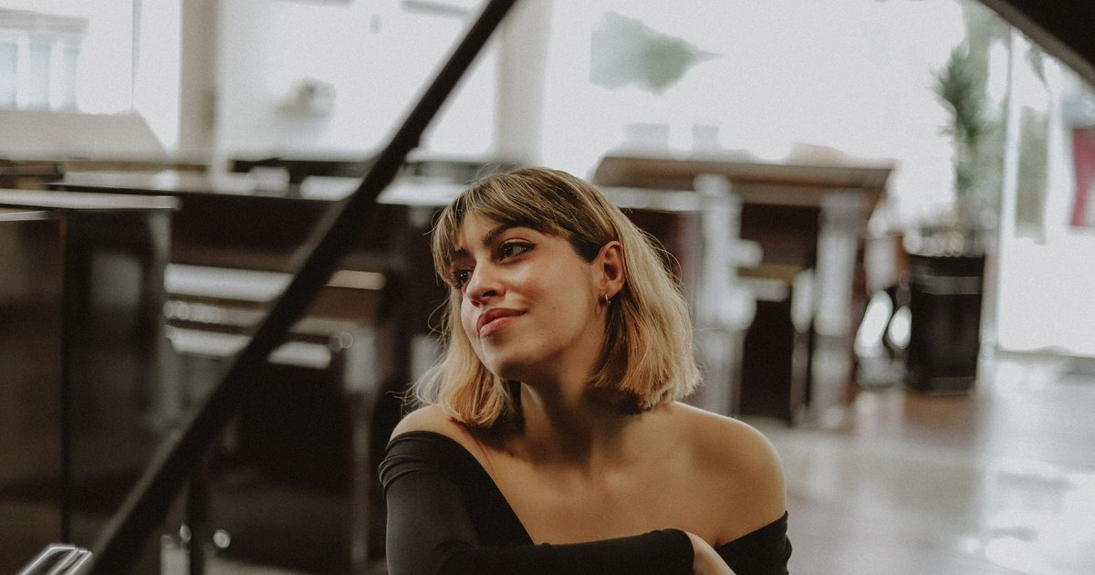 Κυπροφωνία 1: Παρουσίαση των νέων φιναλίστ του Διαγωνισμού Νεαρών ...