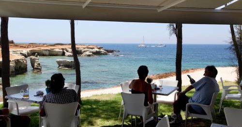 Είναι σκέτο όνειρο το "Oniro by the Sea" | Check In Cyprus