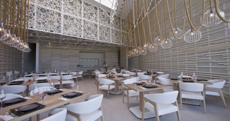 "Figura Nova" | Check In Cyprus