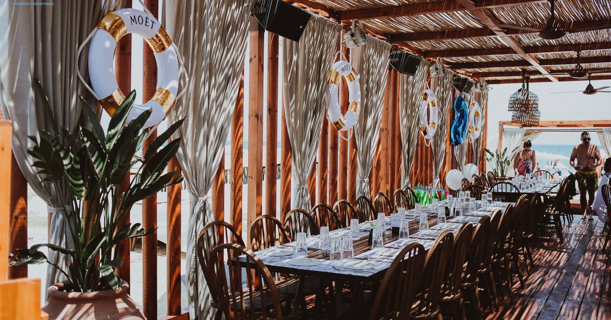 Τα Κυριακάτικα Greek Parties επιστρέφουν σε γνωστό beach bar | Check In ...