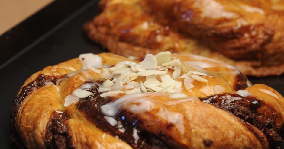 Γνωστό μαγαζί σού φτιάχνει Danish γλυκά με γέμιση χειροποίητης ...