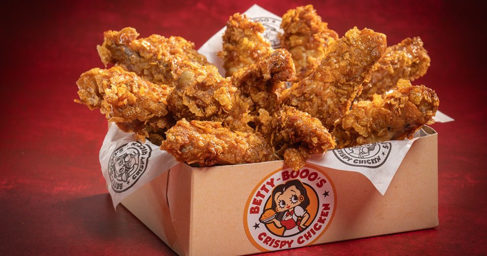 Η αποθέωση του fried chicken στη νέα, λαχταριστή άφιξη που θα σε ...
