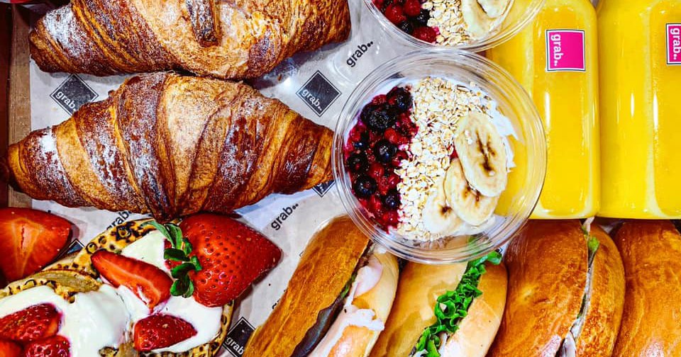 Γνωστό artisan bakery ετοιμάζει πρωινό για 2 και σου το στέλνει στο ...