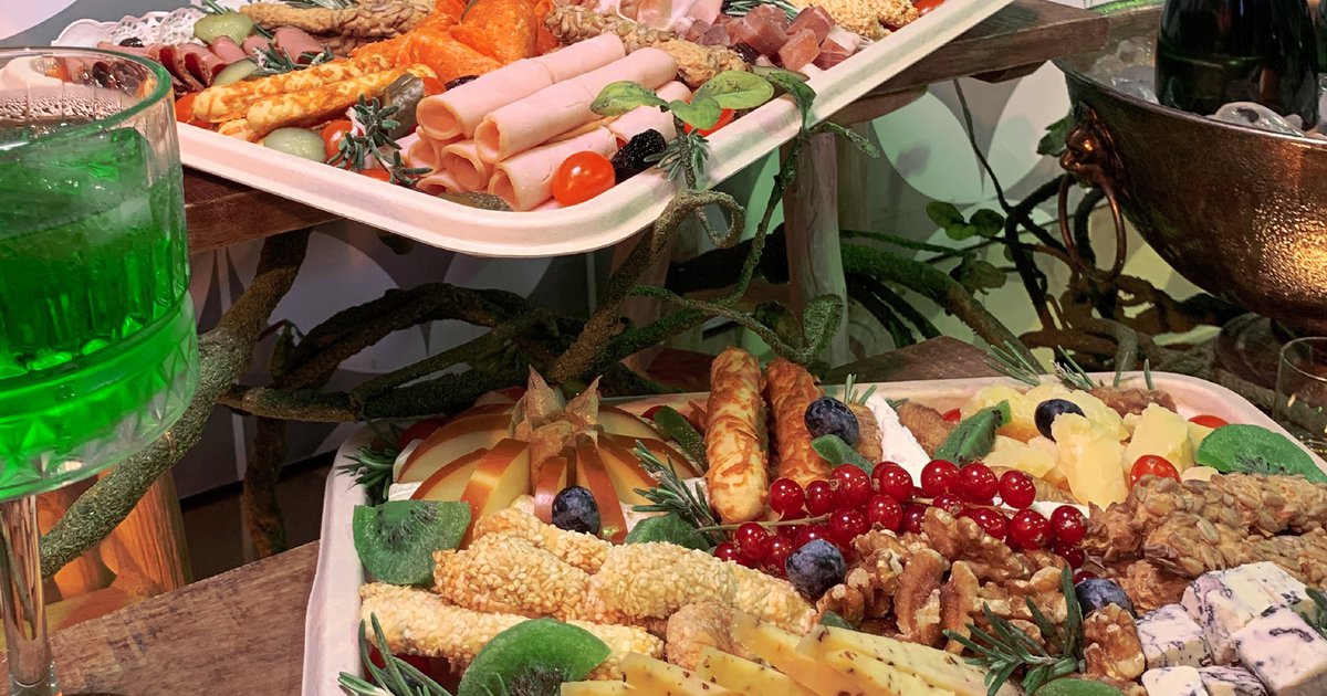 Τα platter που θα κάνουν τις γιορτές στο σπίτι ακόμα πιο νόστιμες ...