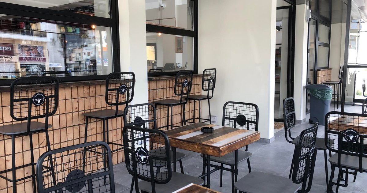 Ένα ολοκαίνουριο Red Sheep Coffee μόλις άνοιξε τις πόρτες του | Check ...