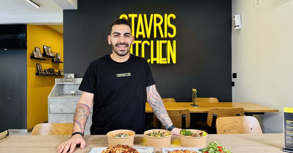 Δοκιμάσαμε πρώτοι τα νέα, εντυπωσιακά πιάτα του Σταυρή Γεωργίου για το ...