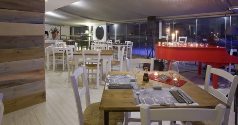 MAKOU Food and Sea | Check In Cyprus