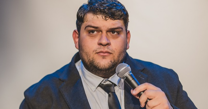 Χαμπής 2023: Άλλη μια stand up comedy παράσταση, μετά από πολλές sold ...