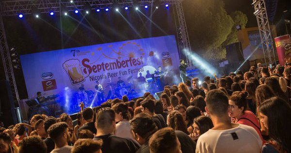 Πασχάλης και Κώστας Τουρνάς στη σκηνή του SeptemberFest | Check In Cyprus