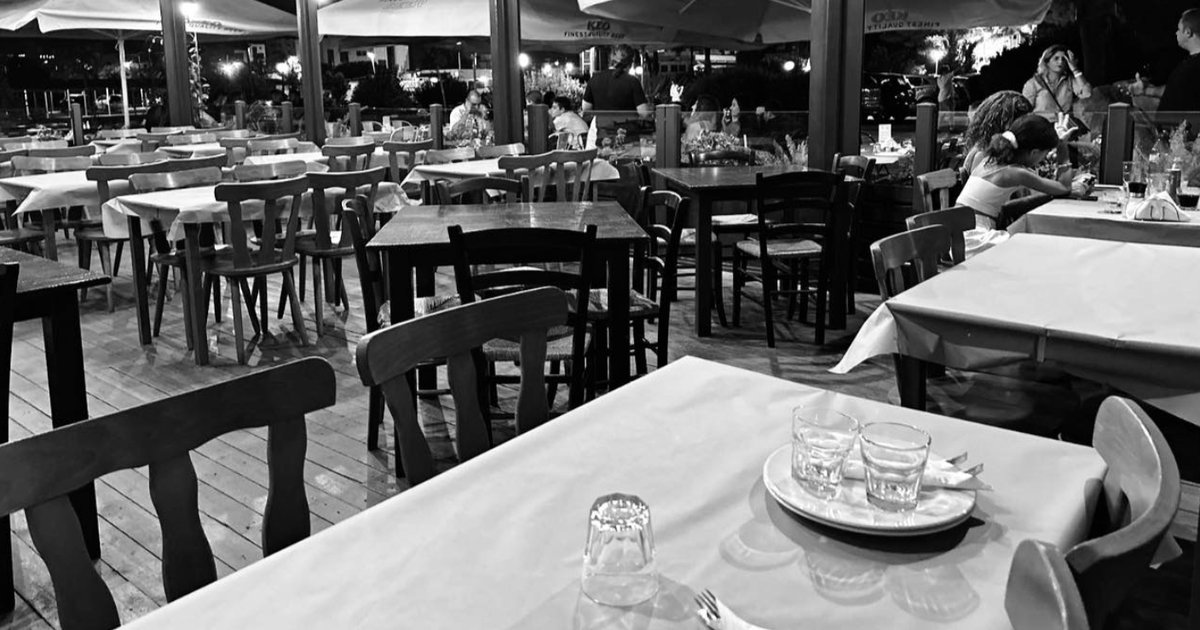 Γνωστή ταβέρνα που δεν χρειάζεται συστάσεις μετακόμισε σε νέο χώρο και ...