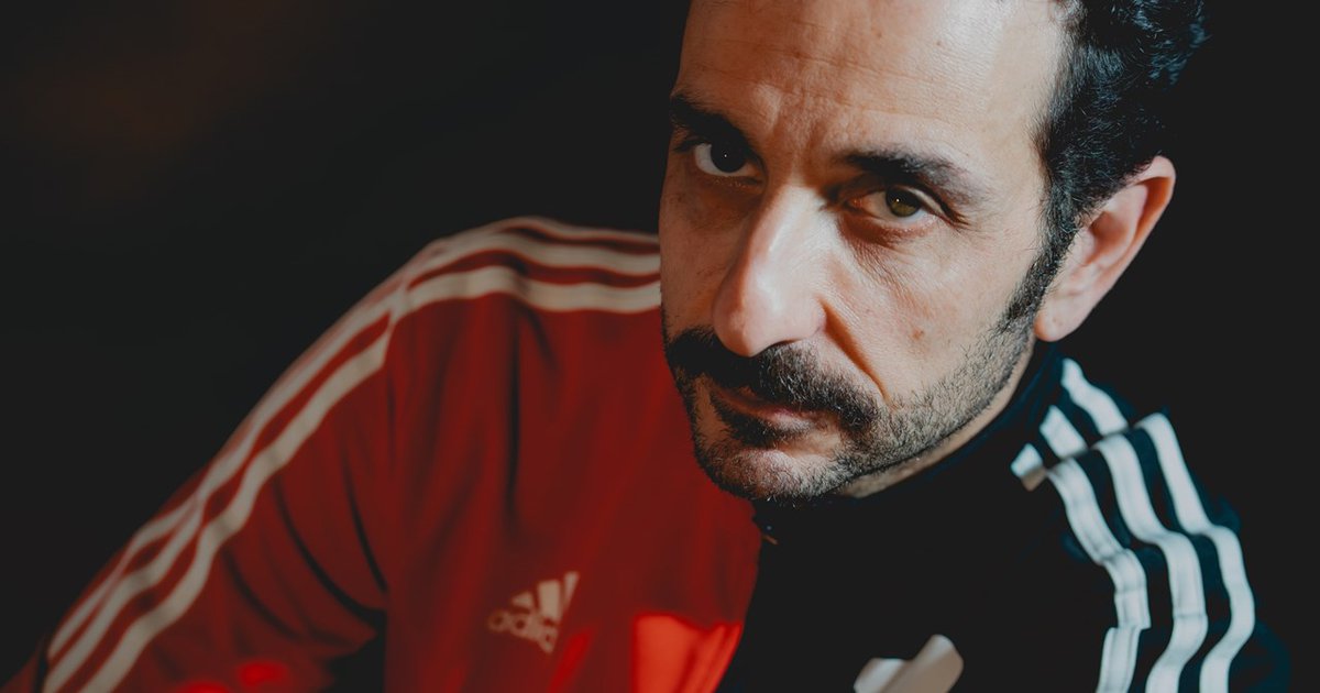 Βραβείο «Κάρολος Κουν» στον Κύπριο ηθοποιό Χάρη Χαραλάμπους-Καζέπη ...