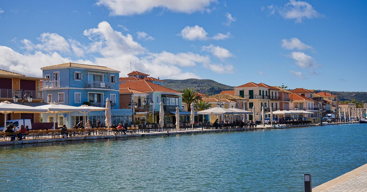 Το ελληνικό νησί που ξεχωρίζει ο Guardian για ανοιξιάτικες αποδράσεις ...