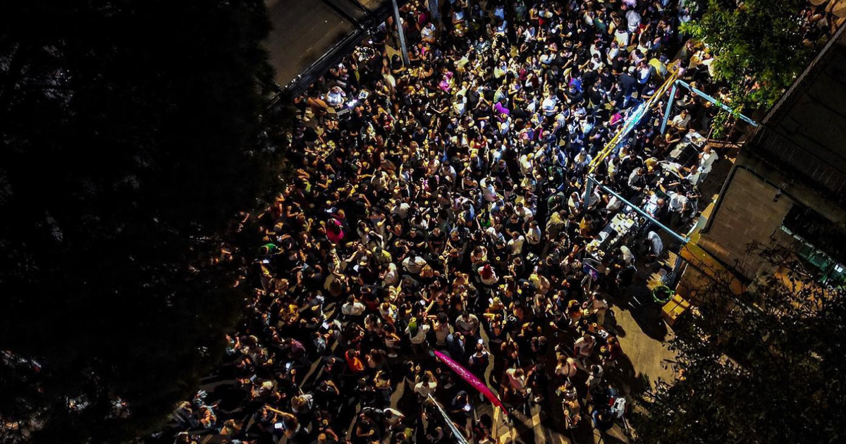 Το Old Souls έχει γενέθλια και ετοιμάζει ένα μεγάλο street party ...