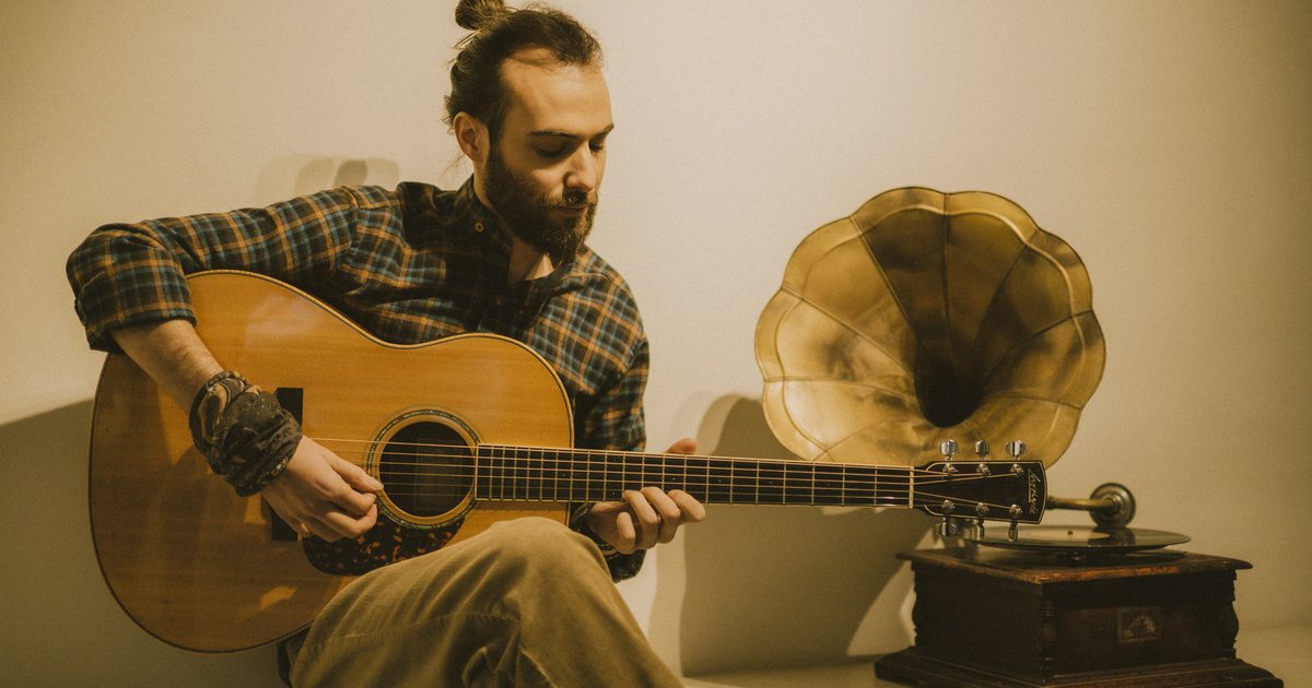 Το νέο album του Δημήτρη Μεσημέρη έχει τίτλο «ΤΙΚ ΤΑΚ» | Check In Cyprus